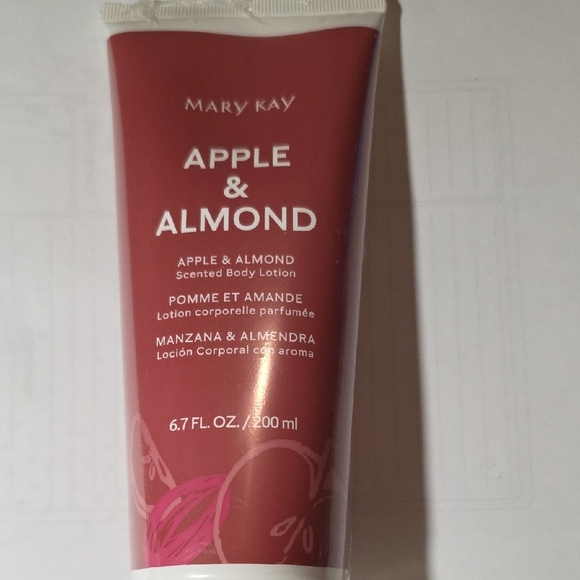 Mary Kay | Skincare | Mary Kay Red And White Moisturizer | Poshmark